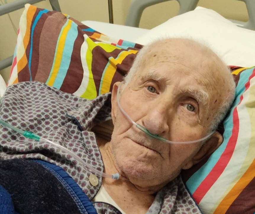 ΜΕΓΑΛΗ ΘΛΙΨΗ - ΕΦΥΓΕ ΑΠΟ ΤΗΝ ΖΩΗ Ο ΣΩΤΗΡΗΣ ΜΠΙΝΙΑΣ ΑΠΟ ΤΗΝ ΚΕΦΑΛΟ ...
