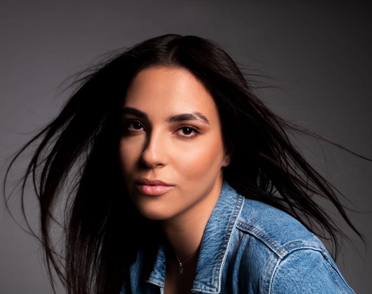 Χριστίνα Καλοτίνη: Ανακάλυψαν το ταλέντο της στο Instagram και τώρα κάνει το δισκογραφικό της ...