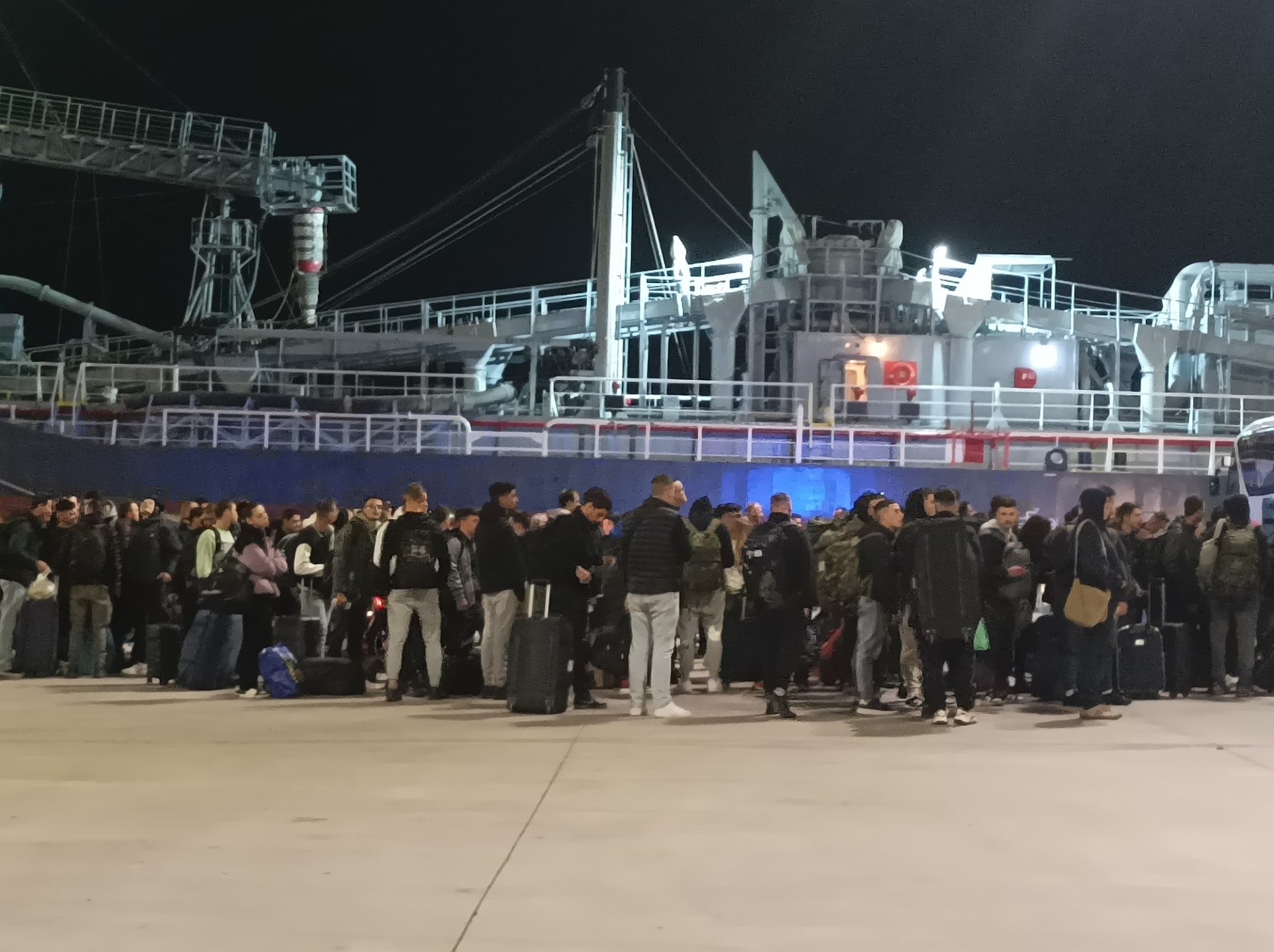 Aναχώρησαν 400 περίπου μετανάστες από την Κω - vimatisko.gr