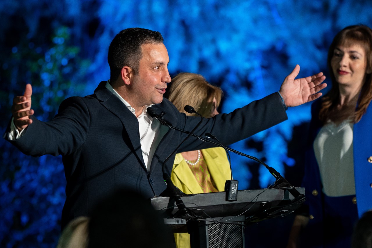 Εντυπωσιακή σε όγκο και σε παλμό η κεντρική προεκλογική ομιλία του Αντ. Γιαννικουρή στη Ρόδο ...