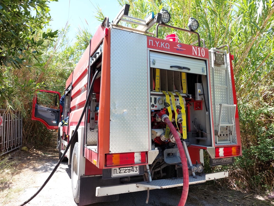 Συμβαίνει τώρα: Φωτιά σε οικία στο Μαρμάρι - vimatisko.gr