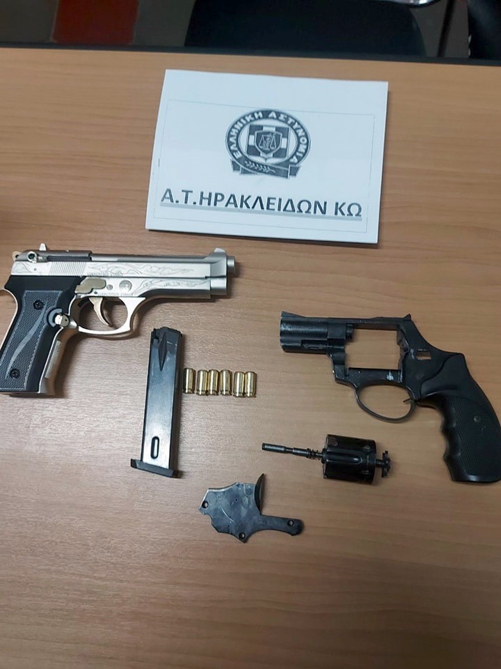Χειροπέδες σε 25χρονο στην Κω που... πόσταρε στο διαδίκτυο φωτογραφίες ...