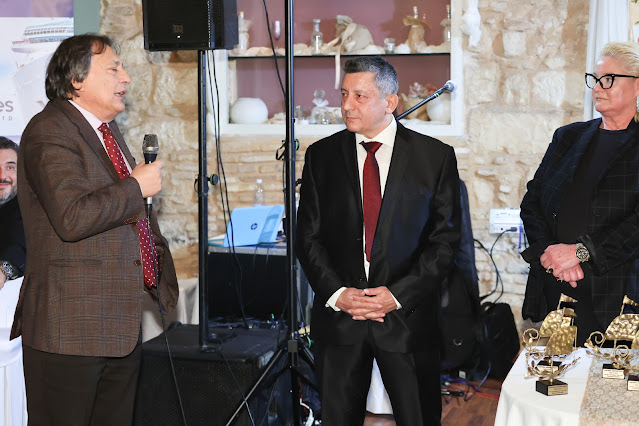 Βράβευση του κ. Βαγγέλη Κρητικού για την προσφορά του στην Ελληνική ...