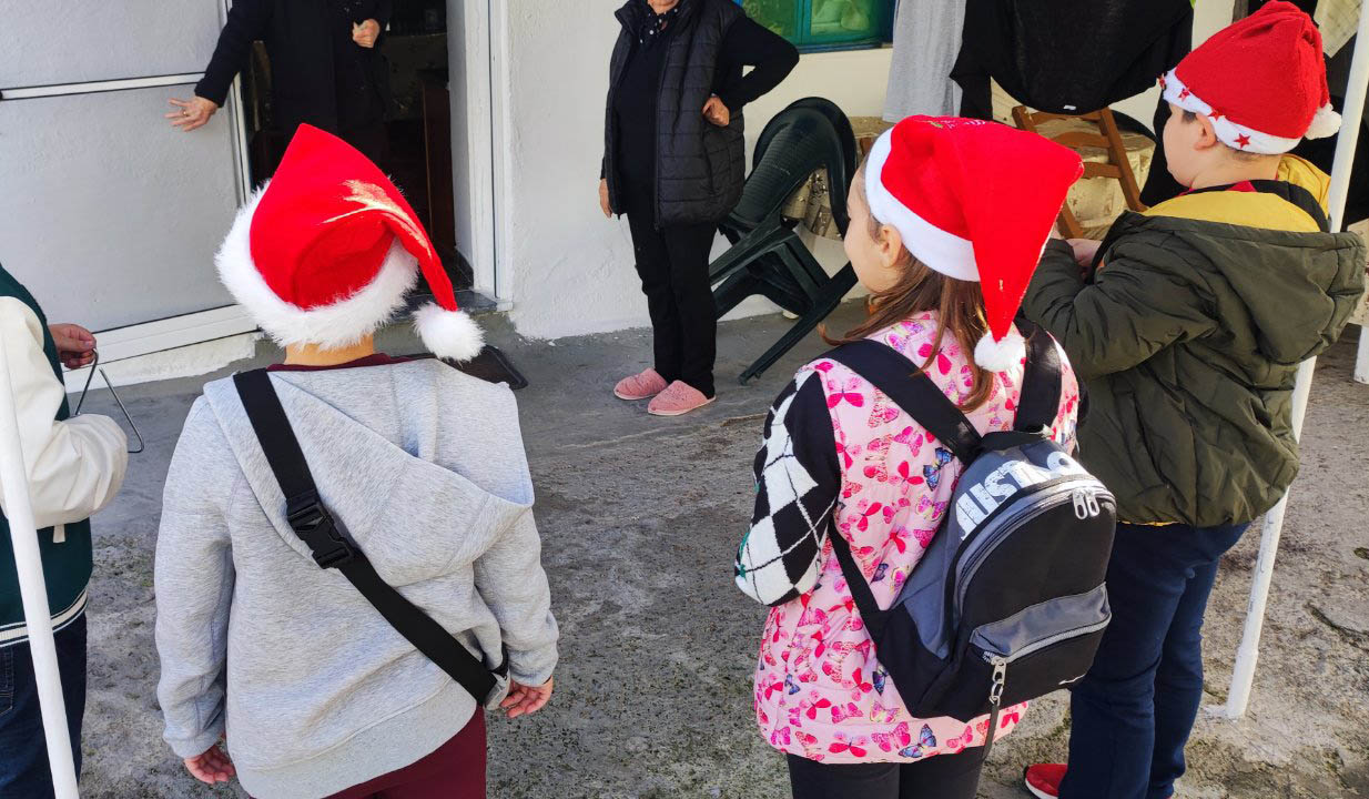 Τα Κάλαντα των Μεγάλων Εορτών, στο χωριό μας (Γράφει η Ξανθίππη Αγρέλλη) - vimatisko.gr
