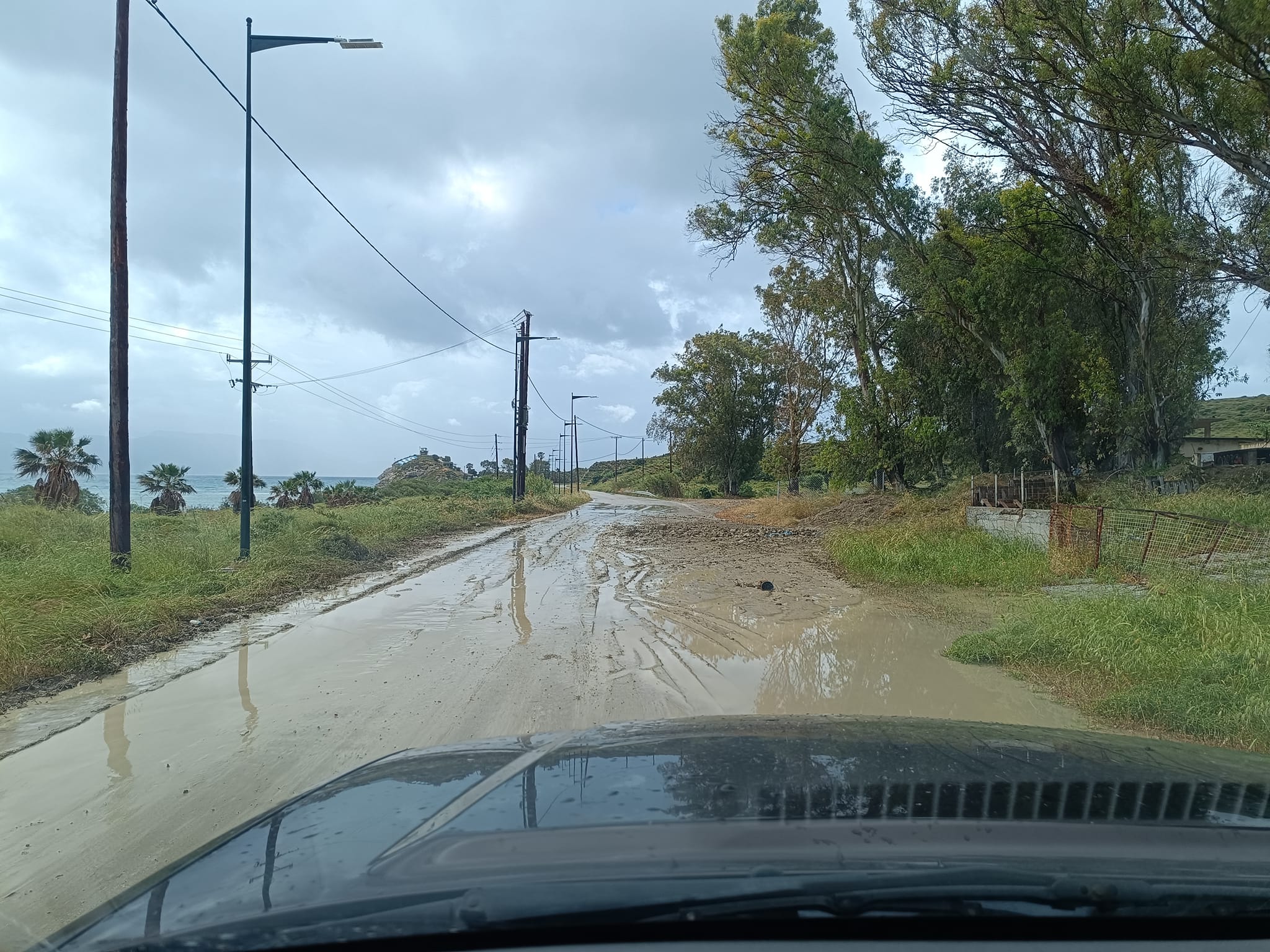 Πλημμύρισε ο δρόμος στο Ψαλίδι (“Πετρέλαια”) - vimatisko.gr