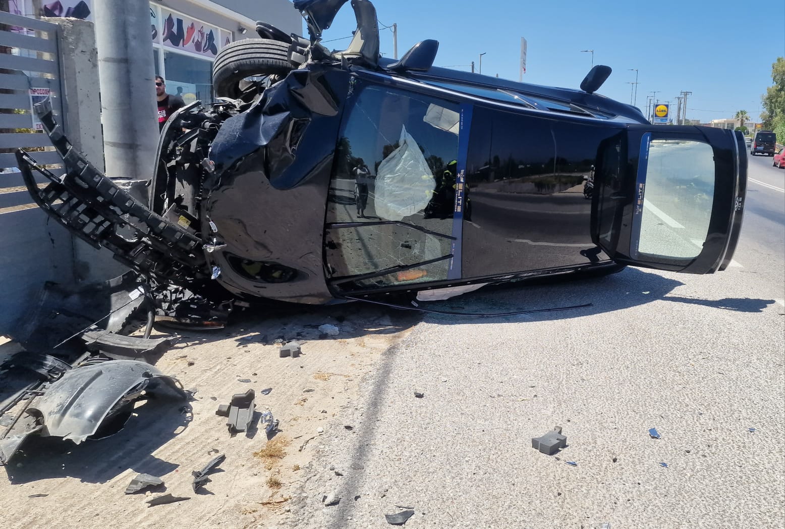 Τροχαίο στον Επαρχιακό - Αναποδογύρισε αυτοκίνητο - vimatisko.gr