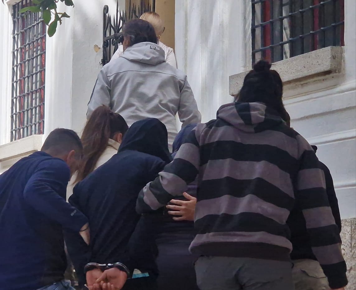 Ενώπιον του Εισαγγελέα βρέθηκαν οι γονείς για το θάνατο του μωρού στην ...