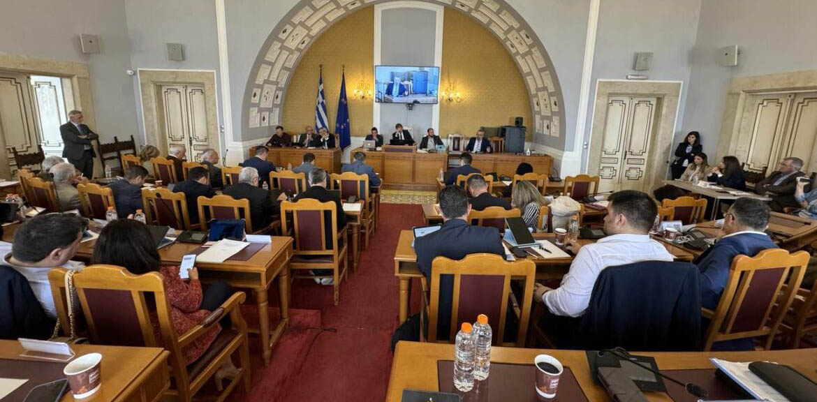 Απόφαση του Περιφερειακού Συμβουλίου για την "προσβλητική στάση" του ...