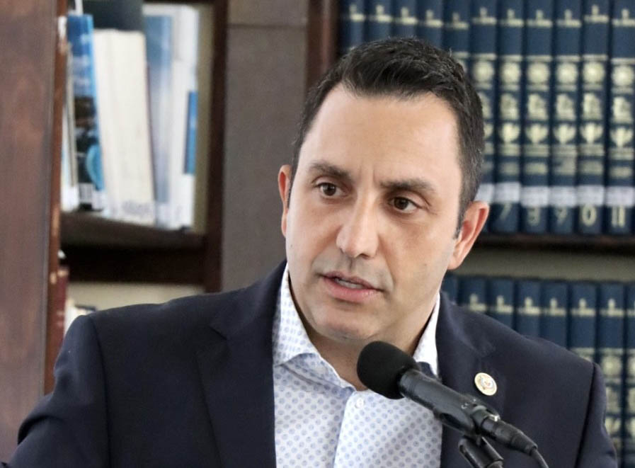 Δέκα ταυτοποιήσεις για την οργανωμένη διαδικτυακή στοχοποίηση του Αντώνη Γιαννικουρή - vimatisko.gr