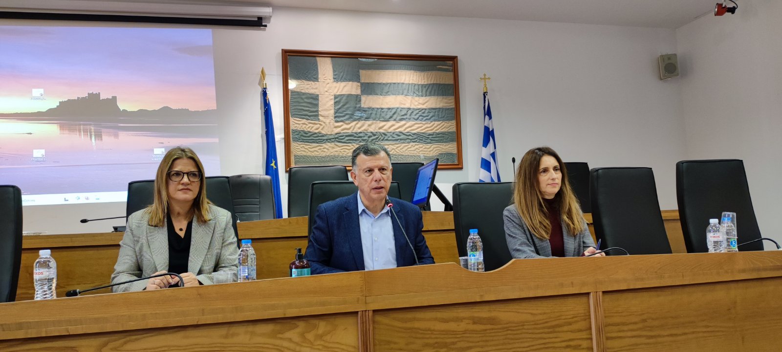Συνέντευξη του Δημάρχου για τη λειτουργία των Σχολικών Μονάδων (live ...