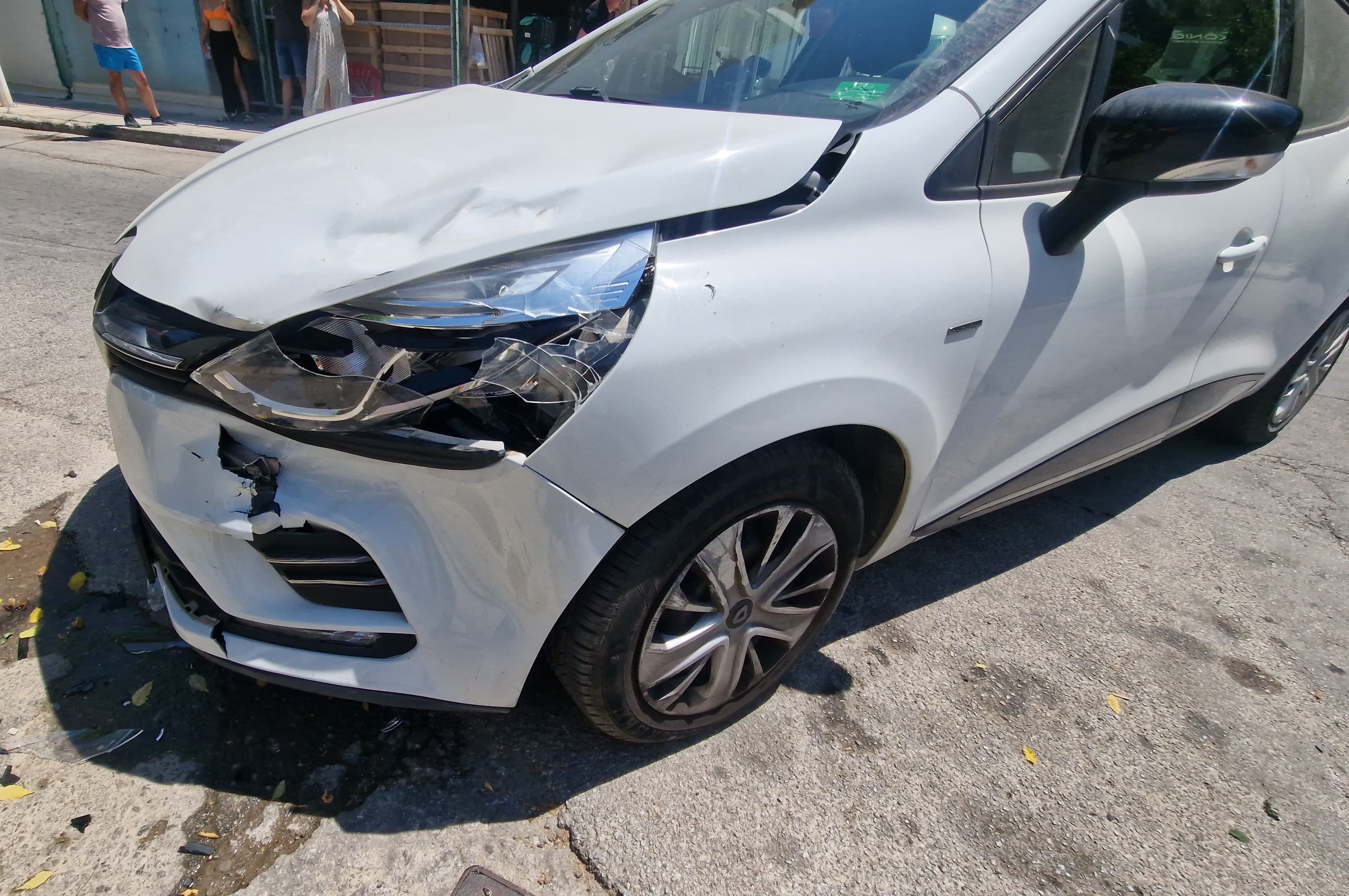 Τροχαίο ατύχημα στην πόλη της Κω - Συγκρούστηκαν 2 ΙΧ αυτοκίνητα - vimatisko.gr