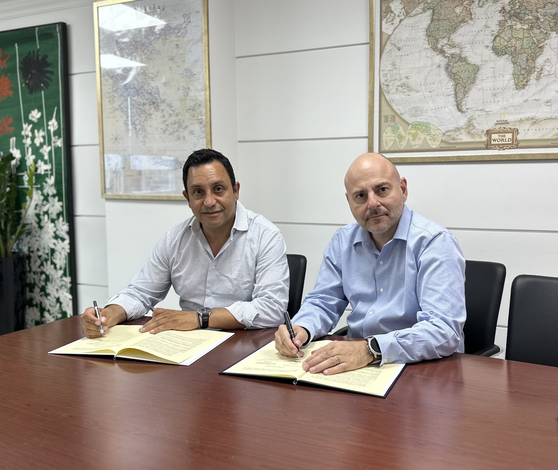 Υπογραφή μνημονίου συνεργασίας Ινστιτούτου ΤΕΕ - ΤΜΕΔΕ και Ινστιτούτου «We αre Greece ...