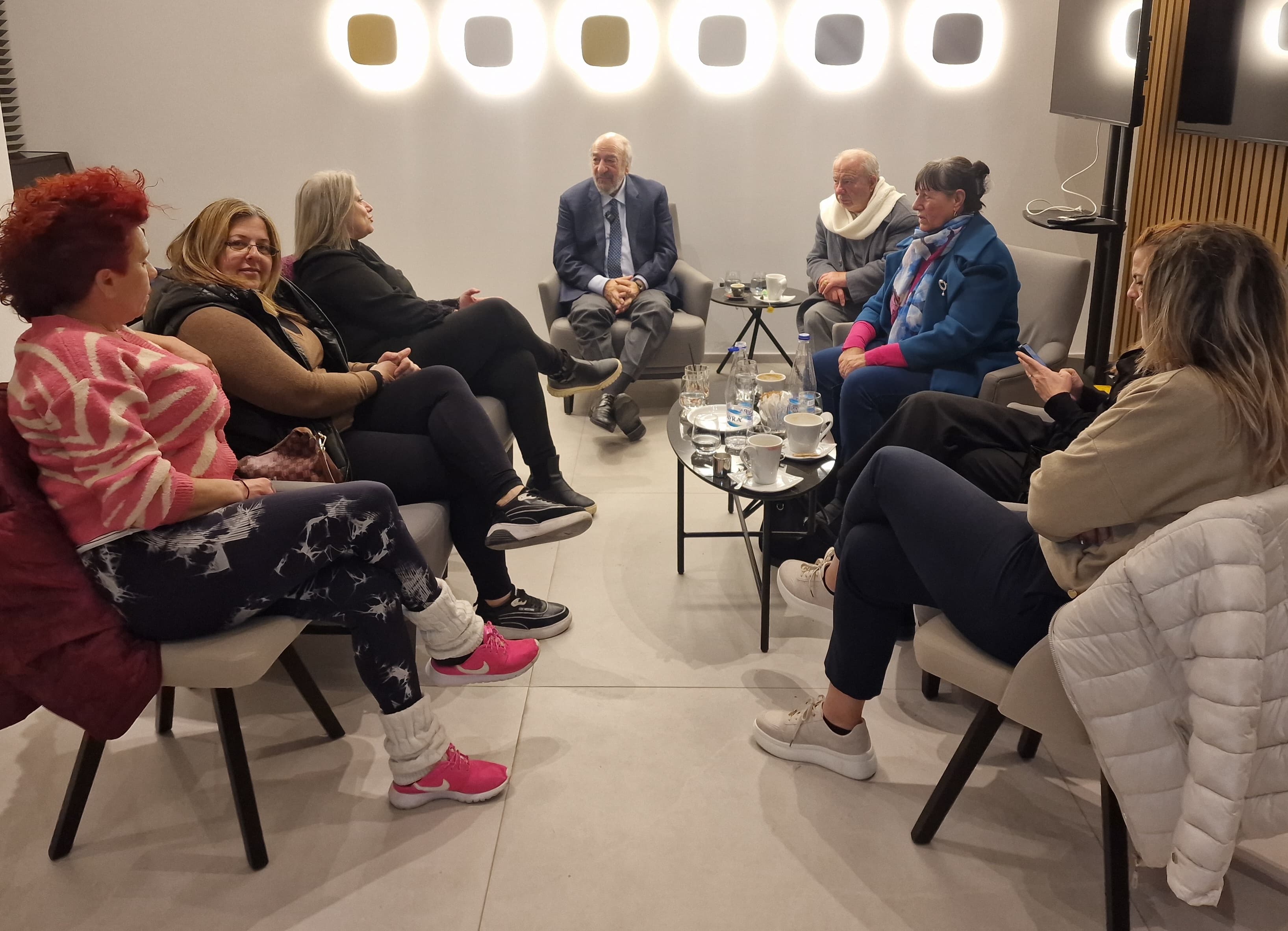 Συνάντηση του Βουλευτή του ΠΑΣΟΚ Γ. Νικητιάδη με τα τοπικά ΜΜΕ - vimatisko.gr