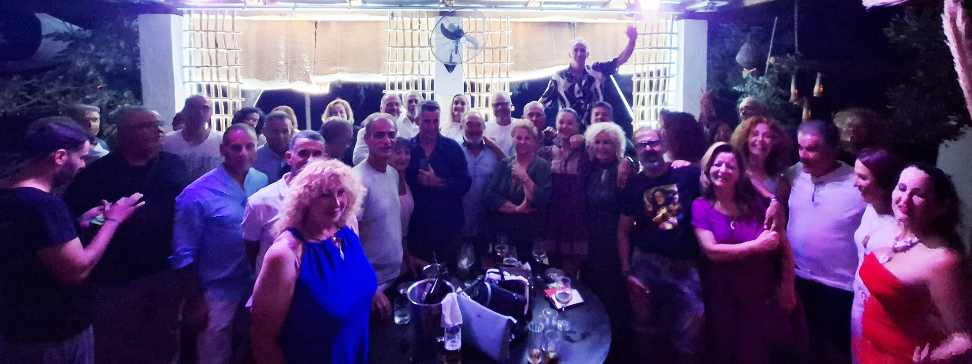 Μετά από 40 χρόνια ξανά μαζί – Συγκινητική συνάντηση αποφοίτων του Ιπποκράτειου Λυκείου Κω (1985 ...