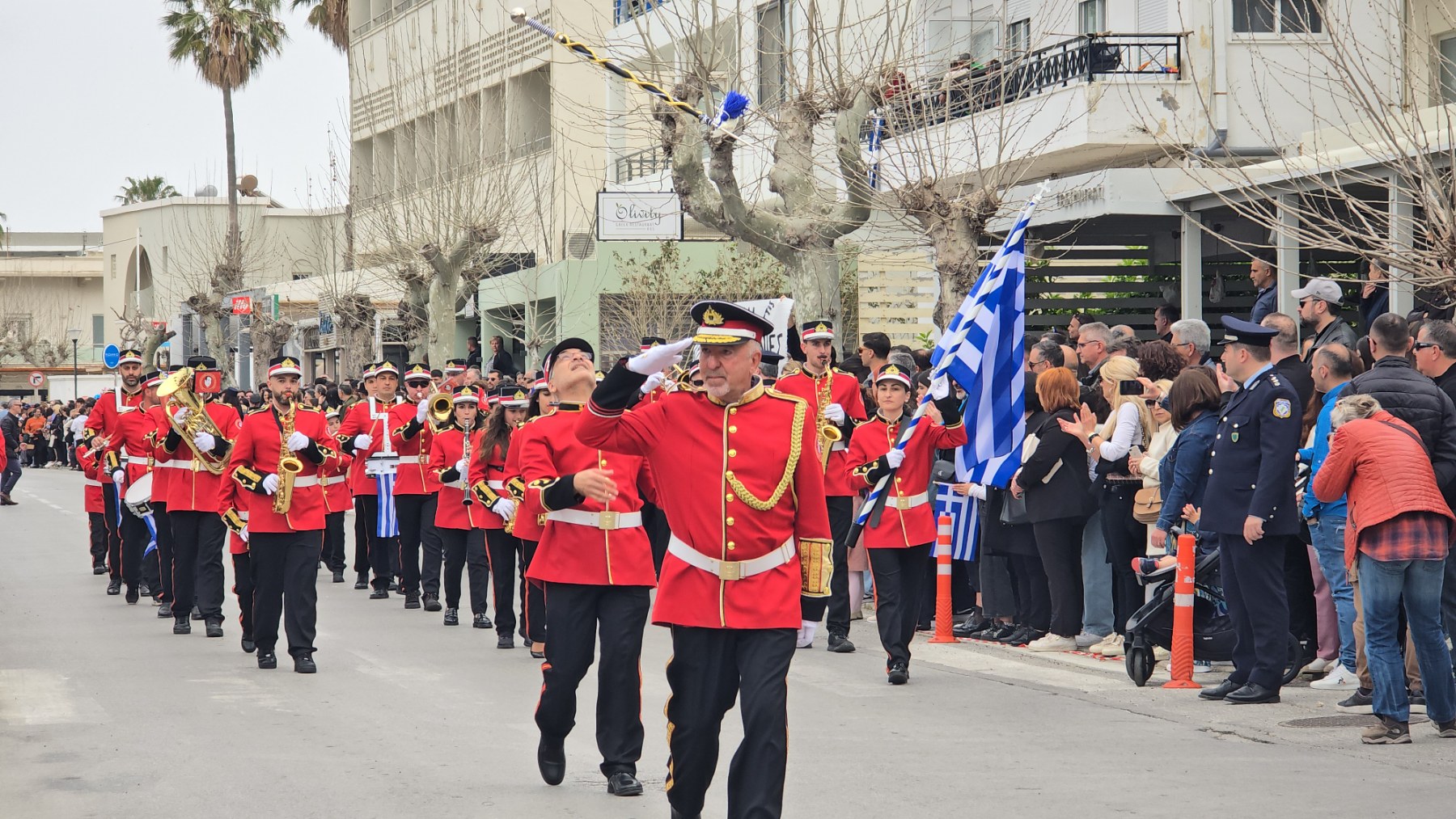 Παρέλαση της "Φιλαρμονικής Κώων Π. Τσακανιάς" στο κέντρο της πόλης στις 12/7 - vimatisko.gr