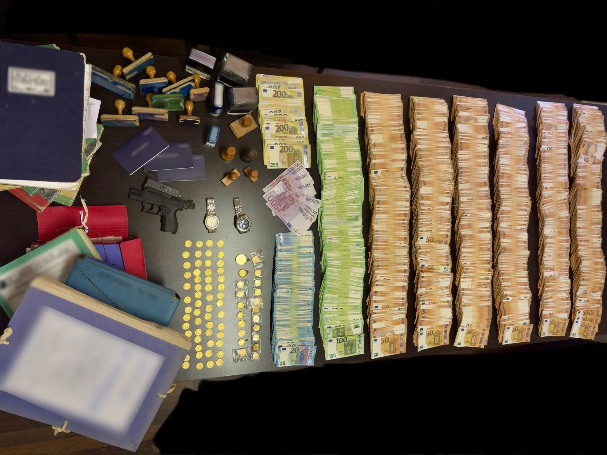 Πολεοδομία Ρόδου: Έκρυβαν τα χρήματα μέχρι και σε κατσαρόλες - Νέα στοιχεία στο φως για τη δράση ...